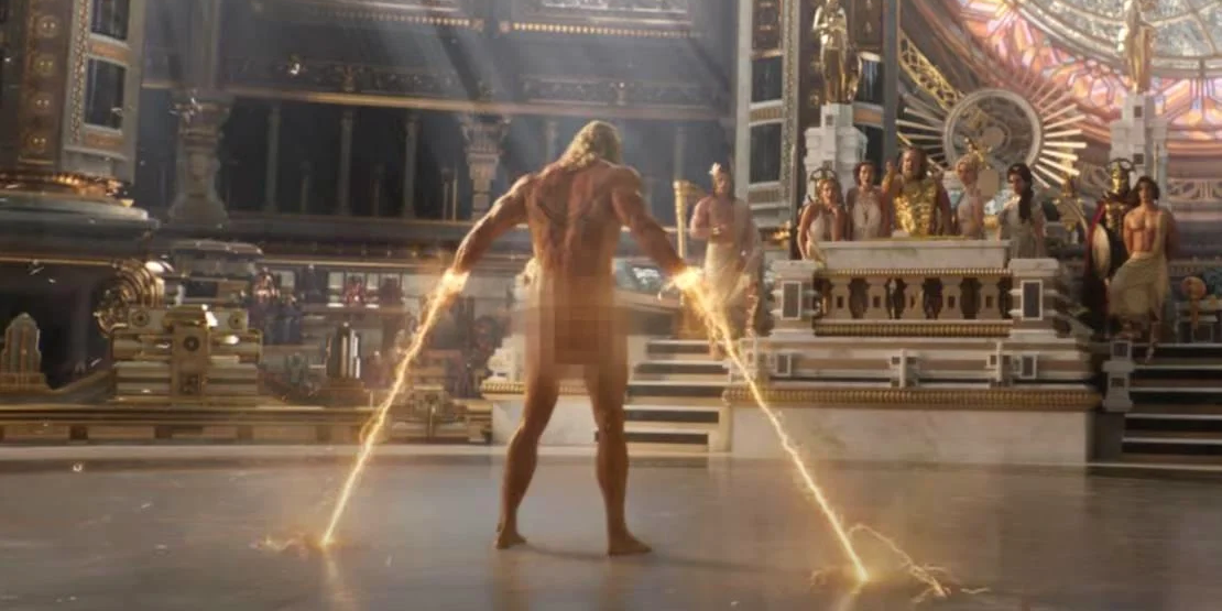 Love and Thunderous Applause For the New 'Thor: Love and Thunder ...
